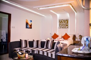 Quarto casal executivo | Escrivaninha, quartos à prova de som, Wi-Fi de cortesia, roupa de cama