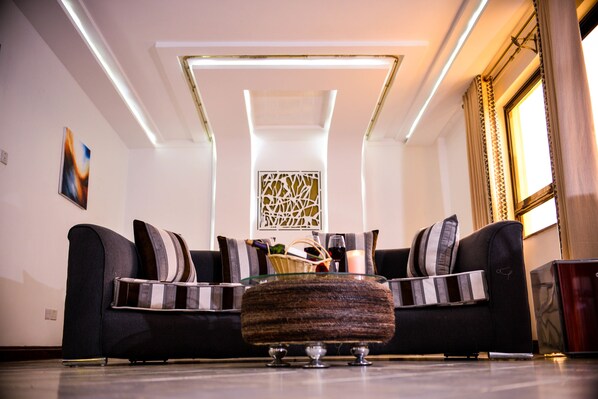 Quarto casal executivo | Escrivaninha, quartos à prova de som, Wi-Fi de cortesia, roupa de cama