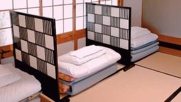 Cofres nos quartos, Wi-Fi de cortesia, roupa de cama