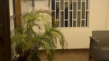 TV de tela plana 32 polegadas com canais a cabo, TV