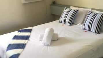 2 quartos, roupas de cama premium, escrivaninha, cortinas blackout