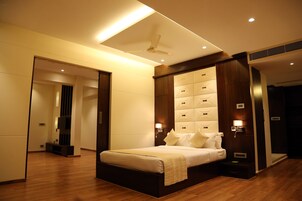 Suite Presidencial, 1 quarto, varanda, Vista para a cidade | Cofre no quarto, ferro/tábua de engomar, Wi-fi grátis 