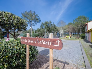 Área de recreio para crianças (ao ar livre)