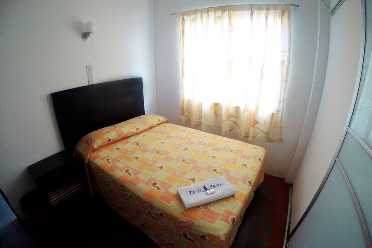 Quarto Standard, 1 cama de casal | Ferro/tábua de engomar, Wi-fi grátis