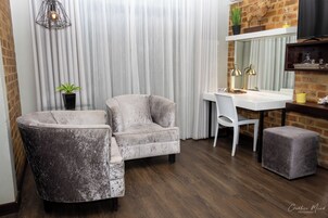 1 quarto, roupas de cama premium, camas Tempur-Pedic, cofres nos quartos