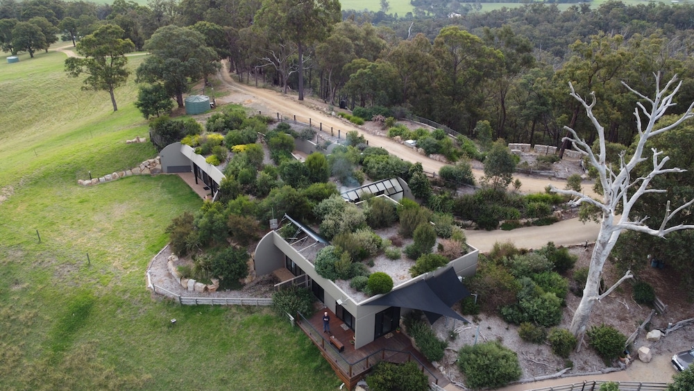 Down To Earth Farm Retreat - Bairnsdale