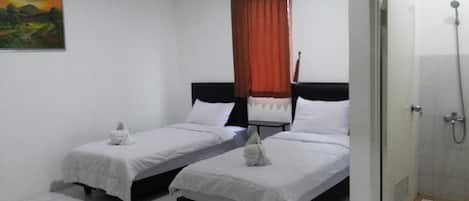 Quarto superior | Escrivaninha, Wi-Fi de cortesia