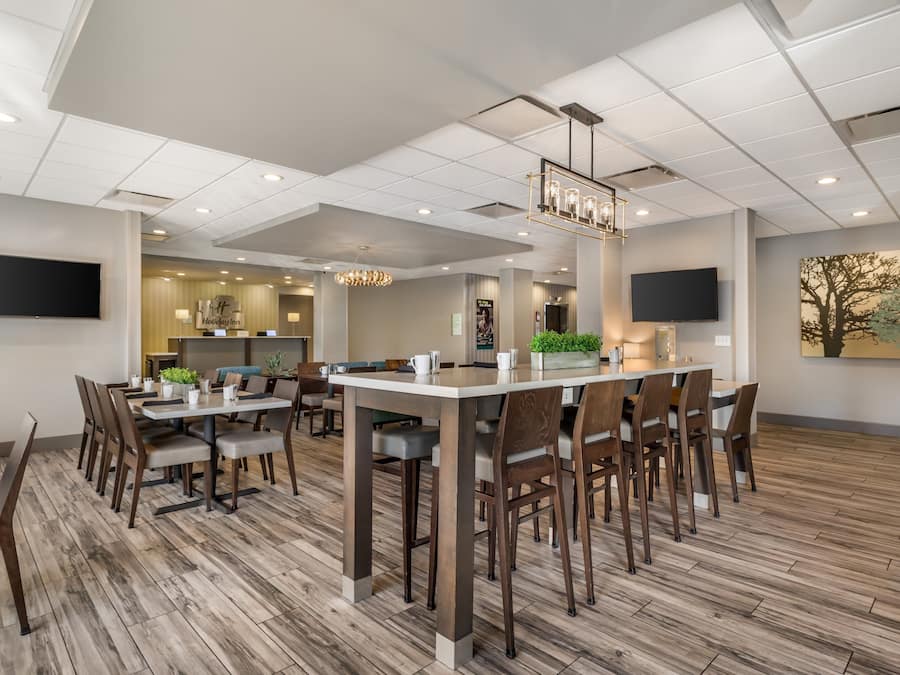 Café da manhã e jantar