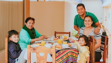 Pequeno-almoço completo diário incluído