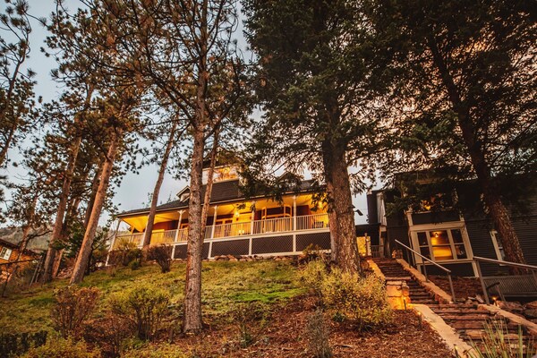 The Outlook Lodge - Colorado