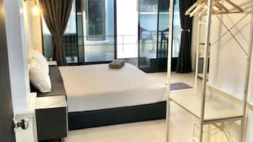 Quarto Duplo Superior, 1 cama king-size | 1 quarto, cofre no quarto, Wi-fi grátis