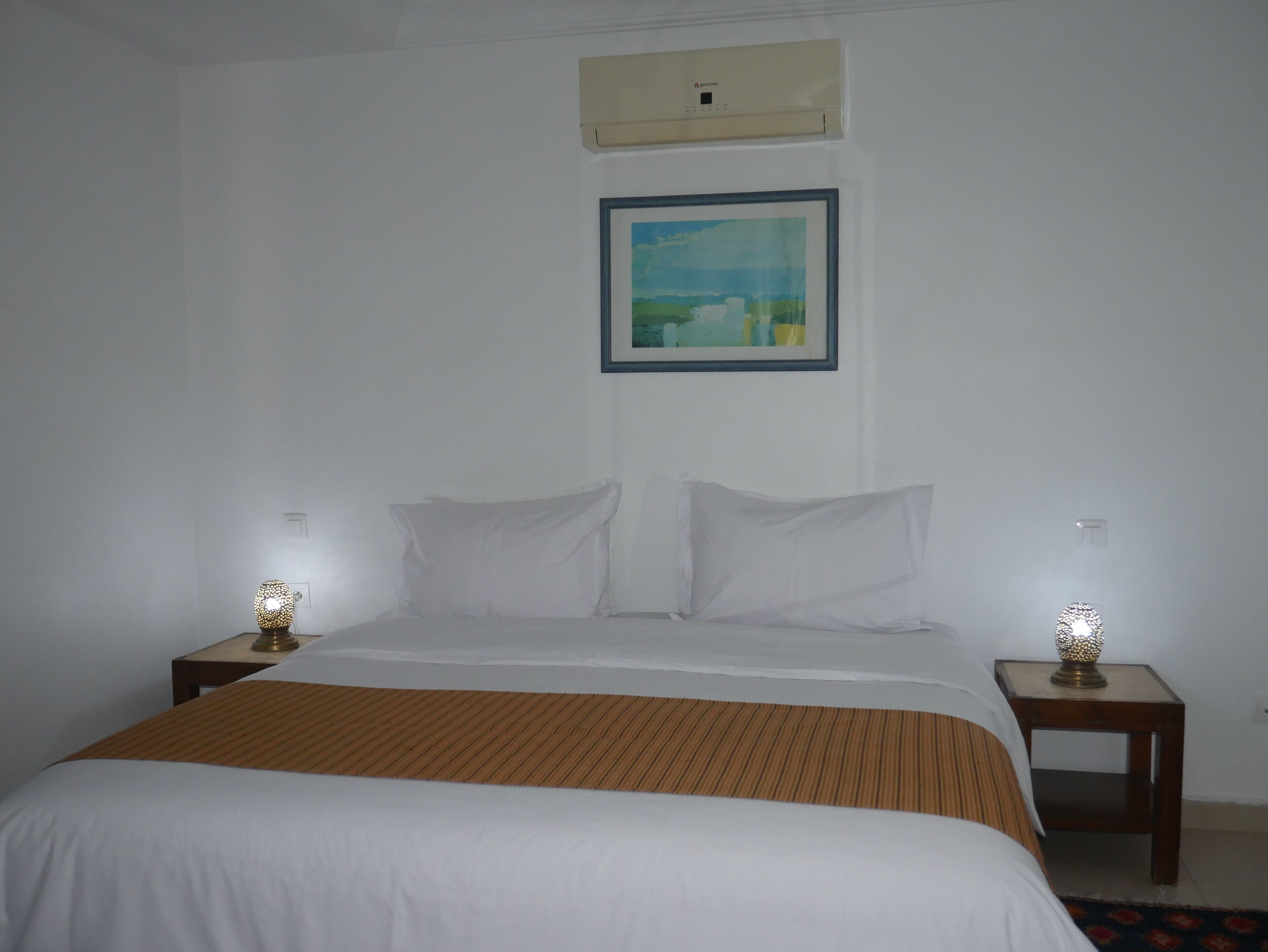 Quarto Duplo ou Twin | 1 quarto, minibar, cortinas/cortinados opacos, Wi-fi grátis 