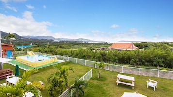 Piscina exterior sazonal 
