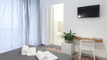 Escrivaninha, berços (sobretaxa), Wi-Fi de cortesia, roupa de cama