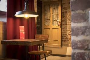 Suite Exclusiva, 1 cama king-size, não fumadores | Minibar, cofre no quarto, secretária, quartos insonorizados 
