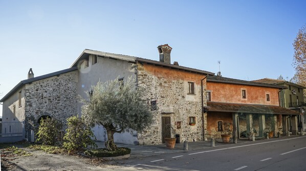 Locanda Osteria Marascia in Calolziocorte: Find Hotel Reviews, Rooms ...