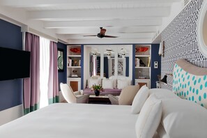 Suite Júnior, Vista para a cidade | Minibar, cofre no quarto, secretária, quartos insonorizados 