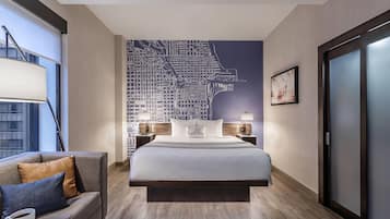 Quarto standard, 1 cama King, para não fumantes (Larger Room) | Roupas de cama premium, escrivaninha, ferros/tábuas de passar roupa