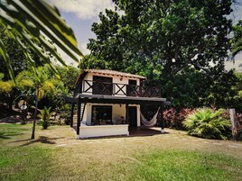 Suíte, terraço, vista para o rio | Roupas de cama premium, camas Select Comfort, frigobar