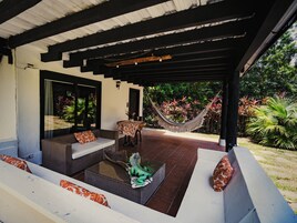 Suíte, terraço, vista para o rio | Terraço/pátio