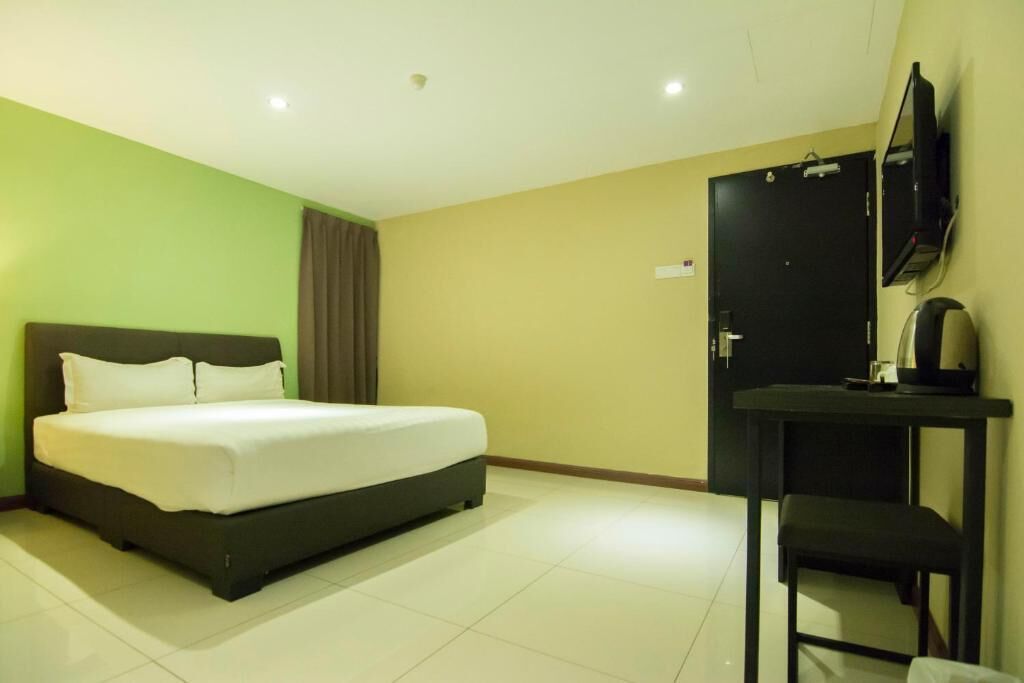 Merdeka Hotel, Kluang: Info, Photos, Reviews | Book at Hotels.com