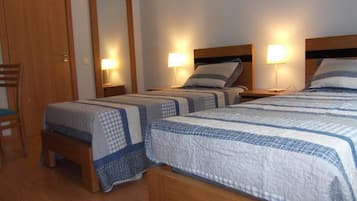 Quarto duplo | Wi-Fi de cortesia, roupa de cama