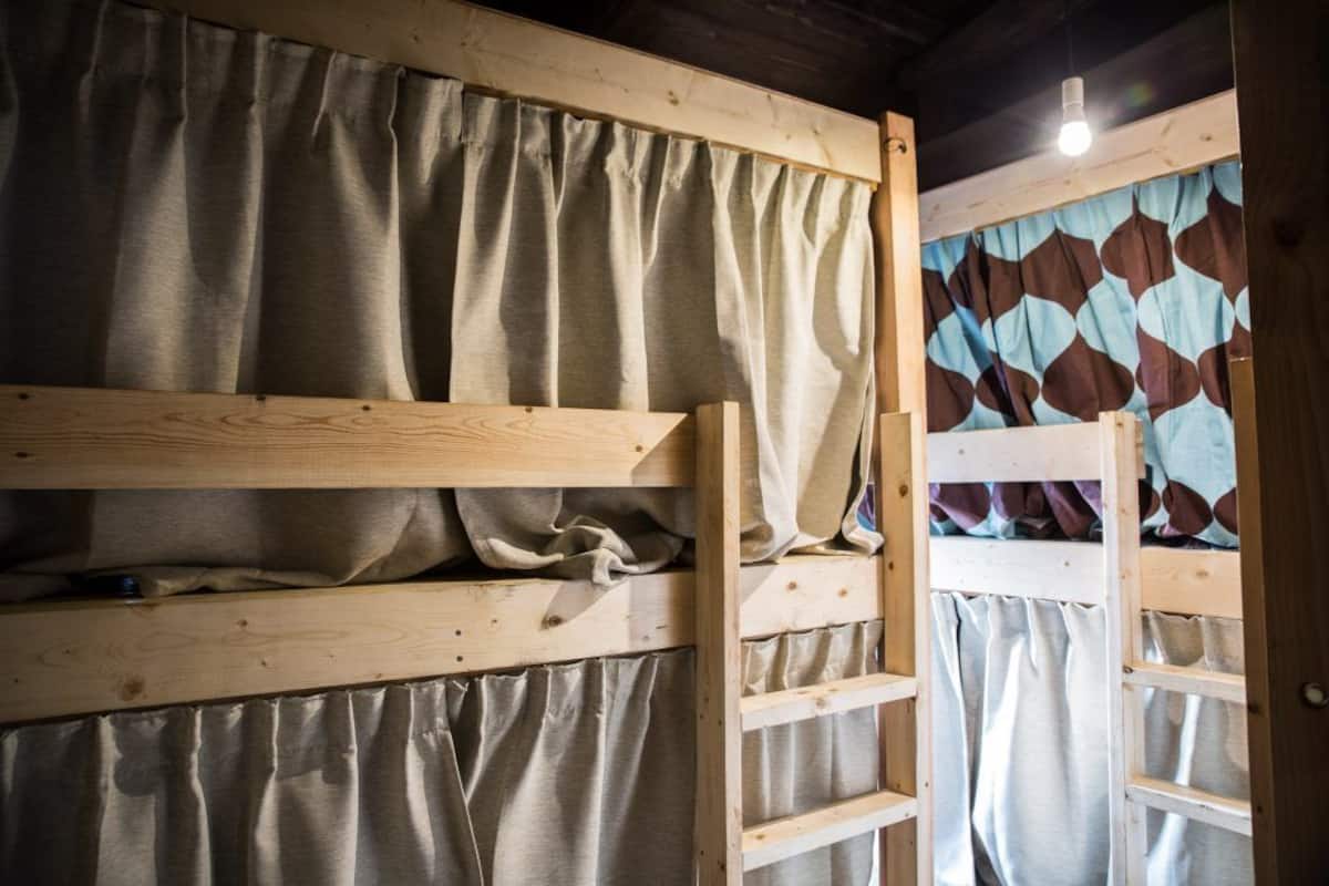 Dormitório Partilhado, apenas para mulheres, não fumadores | Cofre no quarto, Wi-fi grátis, roupa de cama fornecida