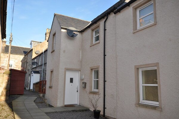 4 Varis Apartments - Forres