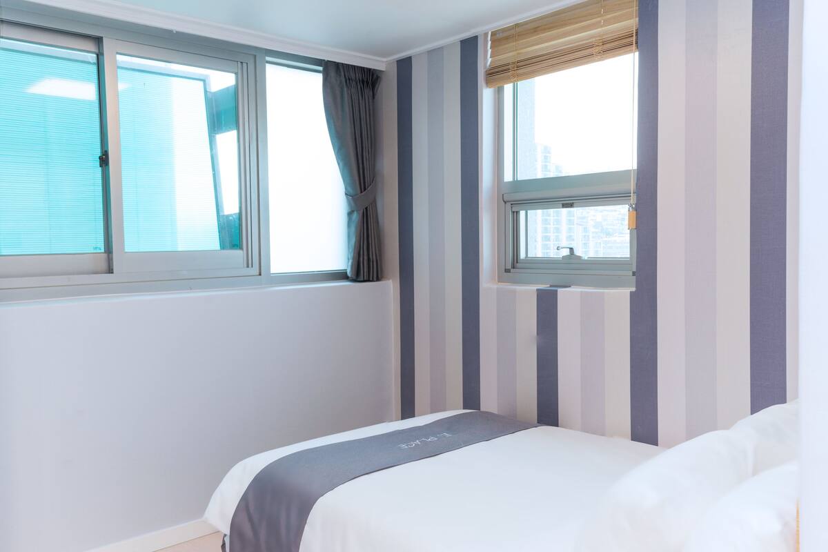 Quarto casal (Semi) | Cortinas blackout, Wi-Fi de cortesia