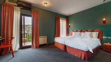 Suite-Estúdio Júnior, vista para o rio | Roupa de alta qualidade, minibar, cofre no quarto