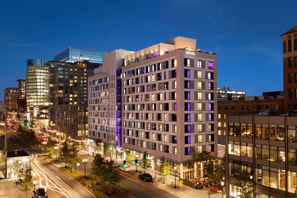 YOTEL Boston Reviews, Deals & Photos 2026 - Expedia