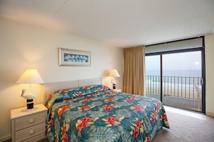 Apartamento em Condomínio Fechado, 3 quartos, vista para o oceano | 3 quartos, ferro/tábua de engomar, Wi-fi grátis