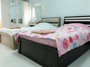 Quarto Standard | Secretária, cortinas/cortinados opacos, Wi-fi grátis 