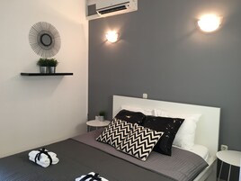 Secretária, quartos insonorizados, Wi-fi grátis 