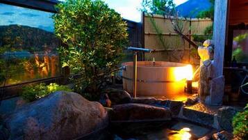 Banheira de hidromassagem exterior