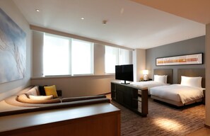 Roupa de alta qualidade, minibar, cofre no quarto, secretária 