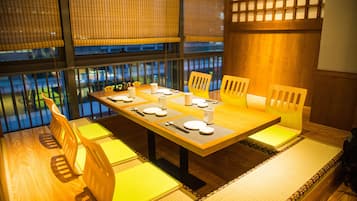 2 restaurantes, culinária chinesa