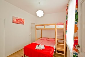 Quarto Triplo Standard, 1 quarto, casa de banho privativa | Wi-fi grátis 