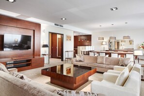 Apartamento, 1 quarto (with Aquazone access) | Cofre no quarto, secretária, quartos insonorizados