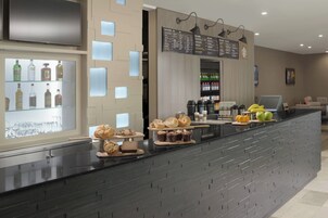Café da manhã, almoço e jantar