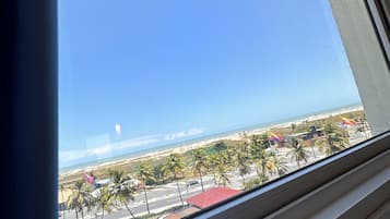 Apartamento de 1 Quarto com Vista do Mar. | 1 quarto, escrivaninha, quartos à prova de som, Wi-Fi de cortesia
