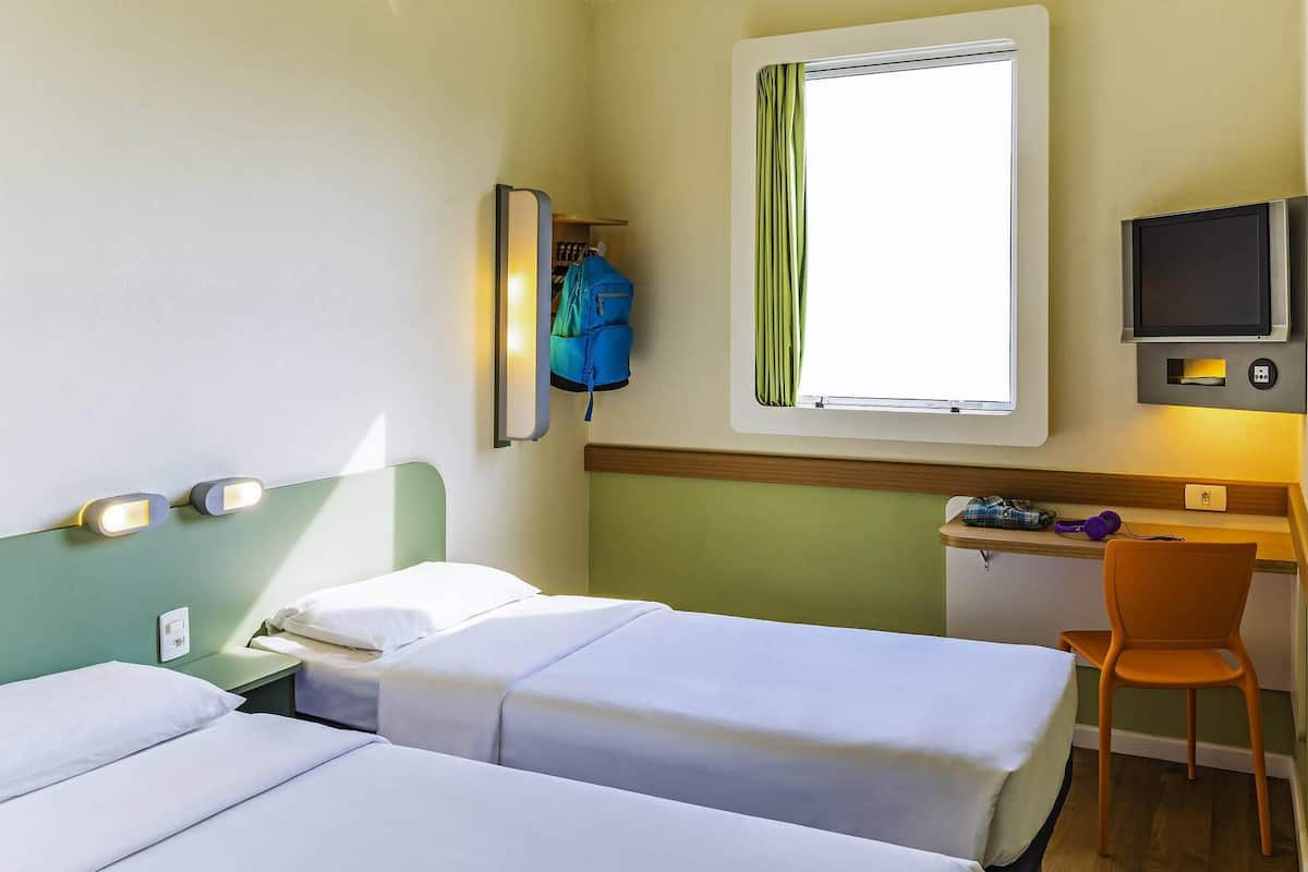 Quarto Twin Standard, 2 camas individuais | Wi-fi grátis
