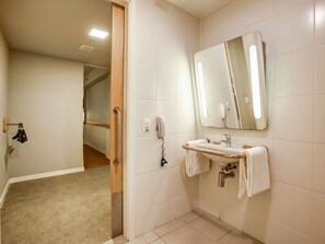 Quarto Standard, 1 cama de casal (Accessible) | Roupa hipoalergénica, secretária 