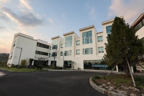 Fachada da propriedade