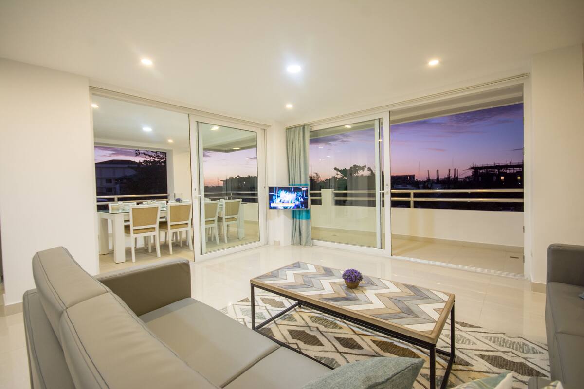 Penthouse, 2 quartos, cozinha | Sala | TV plasma 