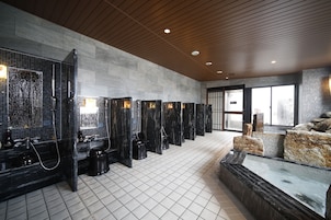 Banheira de hidromassagem interior