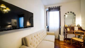 Suite Júnior | Cofre no quarto, secretária, quartos insonorizados
