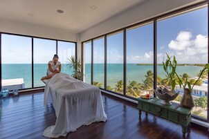 Sala(s) para tratamentos a casais, massagens de pedras quentes 