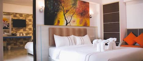 Cofres nos quartos, camas extras/dobráveis (sobretaxa)