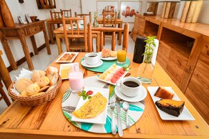 Pequeno-almoço tipo buffet diário incluído 